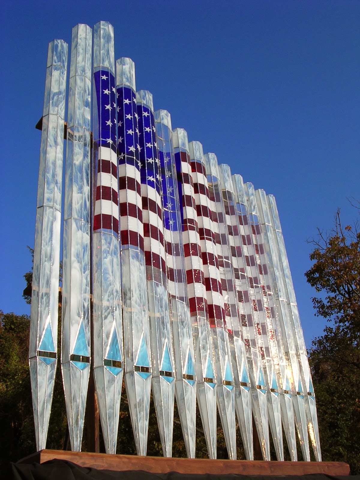 Wilhelmy American Flag Glass Pipe Organ | National September 11 ...